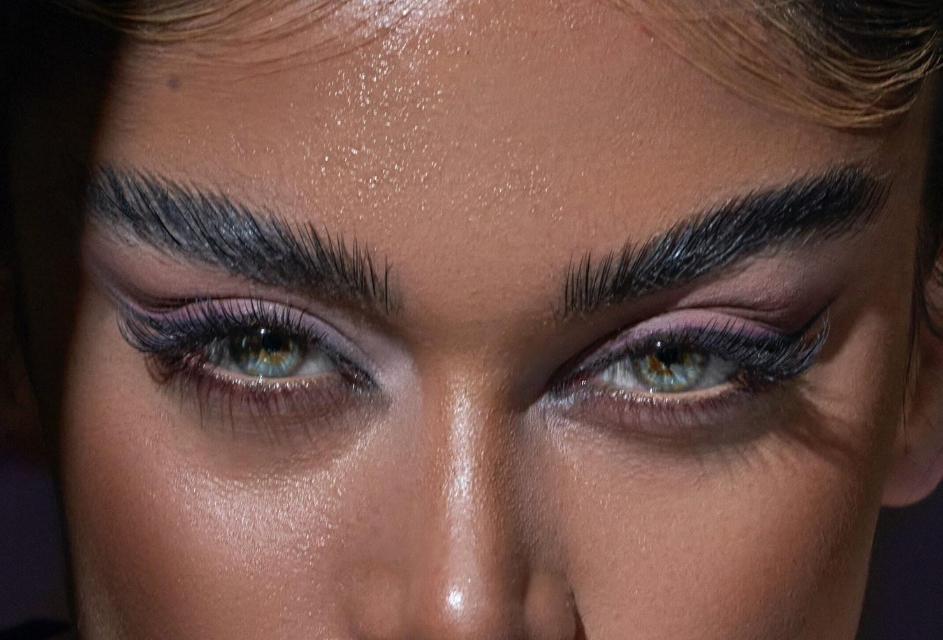 Makeup Fest 2023: Logra un Makeup Glam y Futurista